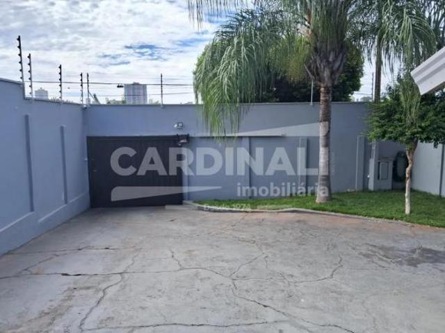 Casa para venda em Parque Laranjeiras de 126.00m² com 2 Quartos e 5 Garagens