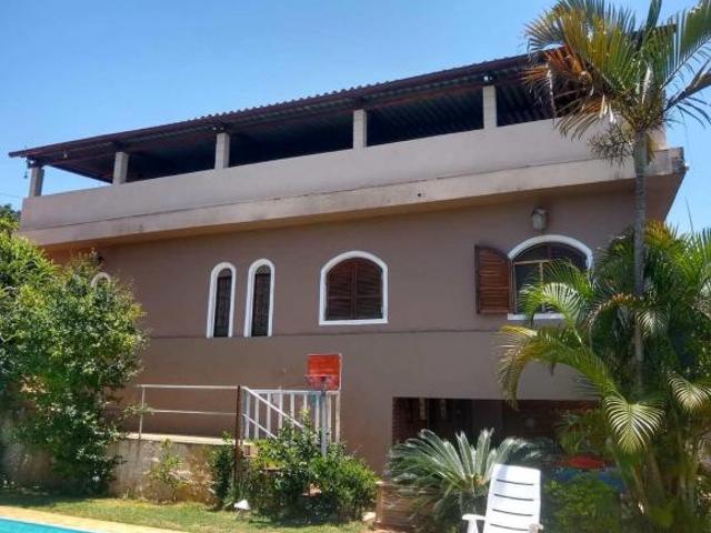 Casa para venda em Parque Paiol de 250.00m² com 3 Quartos e 1 Suite