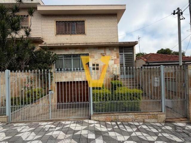 Casa para venda em Parque Peruche com 4 quartos, sendo 1 suíte, 228m²