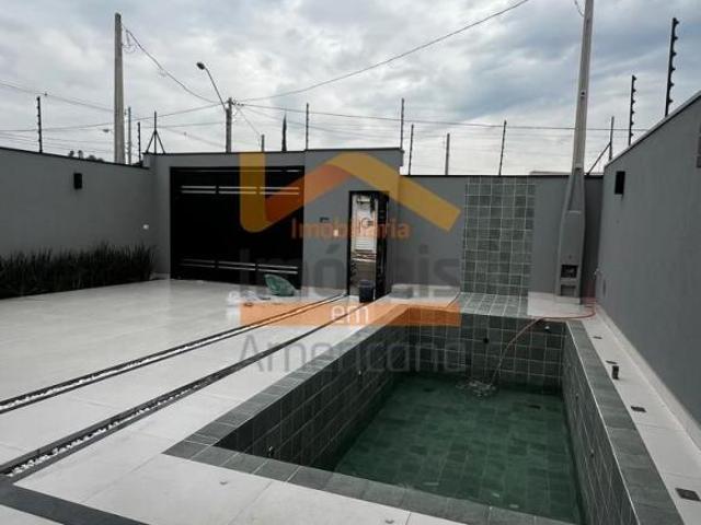 Casa para venda em Parque Planalto de 172.00m² com 3 Quartos, 1 Suite e 4 Garagens