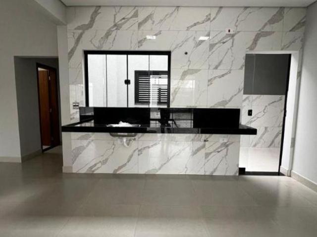Casa para venda em Parque Planalto de 172.00m² com 3 Quartos, 1 Suite e 6 Garagens