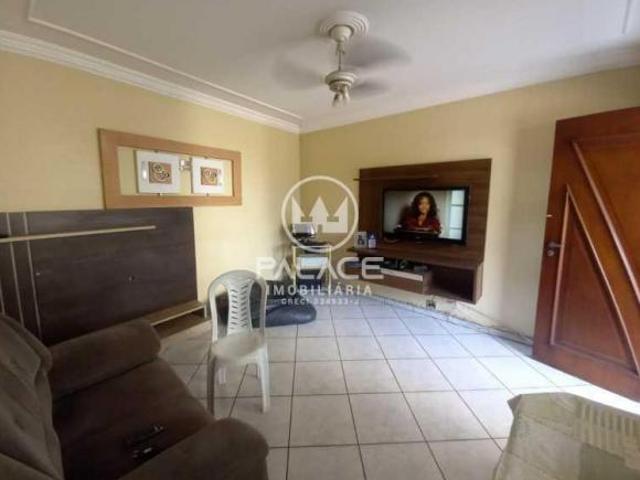 Casa para venda em Parque Primeiro De Maio de 137.00m² com 2 Quartos, 1 Suite e 4 Garagens