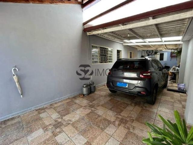Casa para venda em Parque Real de 175.00m² com 4 Quartos e 2 Garagens
