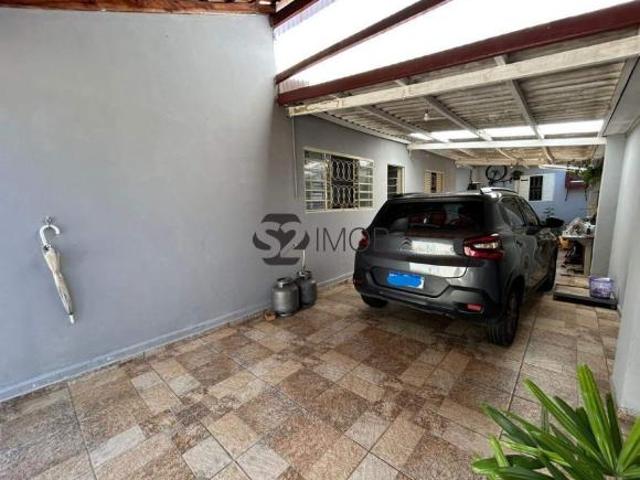 Casa para venda em Parque Real de 175.00m² com 4 Quartos e 2 Garagens