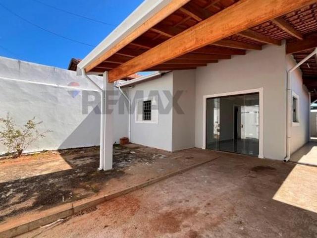 Casa para venda em Parque Residencial Braz Cavenaghi de 100.00m² com 2 Quartos, 1 Suite e 2 Garagens