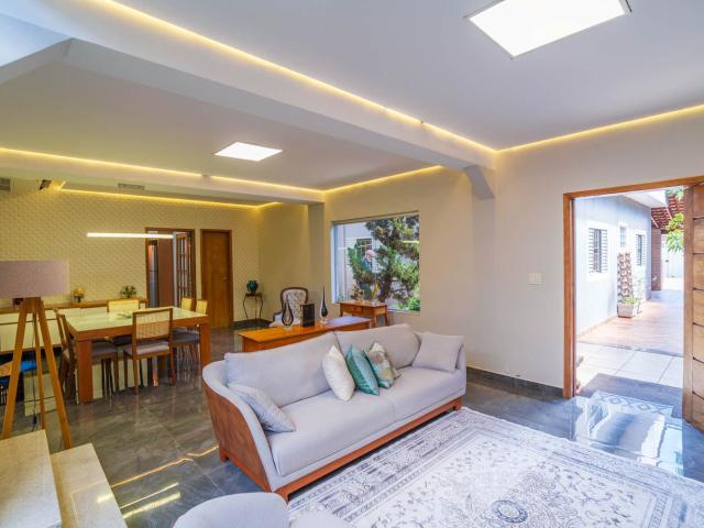 Casa para venda em Parque Residencial Cidade Universitária em Ribeirão Preto São Paulo de 315.00m² com 7 Quartos, 1 Suíte e 6 Garagens