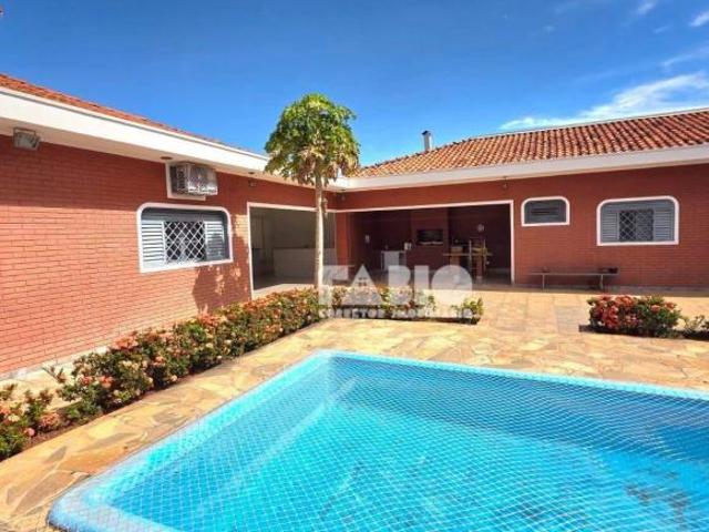 Casa para venda em Parque Residencial Comendador Mancor Daud de 320.00m² com 4 Quartos, 4 Suites e 6