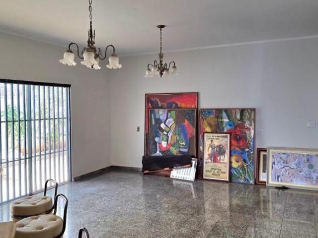 Casa para venda em Parque Residencial Comendador Mancor Daud de 320.00m² com 5 Quartos, 4 Suites e 2