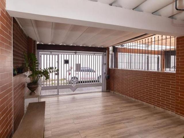 Casa para venda em Parque Residencial da Lapa com 3 quartos, 148m²