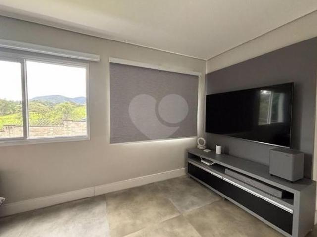 Casa para venda em Parque Residencial Eloy Chaves de 248.00m² com 4 Quartos, 4 Suites e 4 Garagens