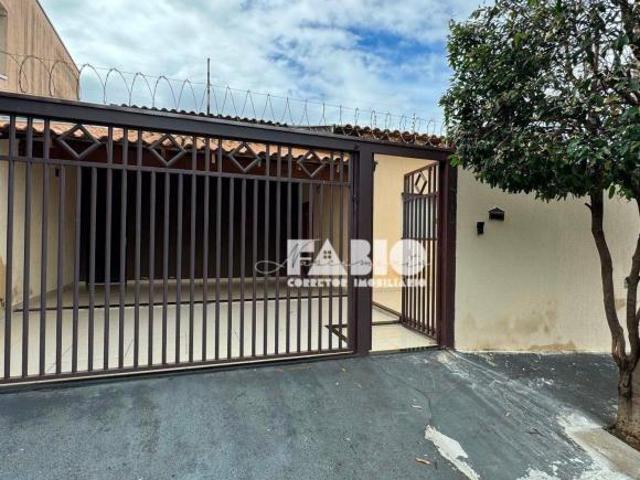 Casa para venda em Parque Residencial J. Macedo de 166.00m² com 3 Quartos e 2 Garagens