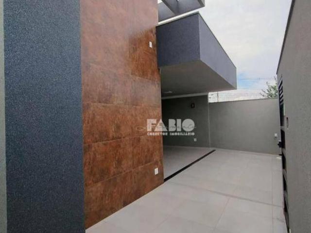 Casa para venda em Parque Residencial J. Macedo de 120.00m² com 3 Quartos, 1 Suite e 2 Garagens