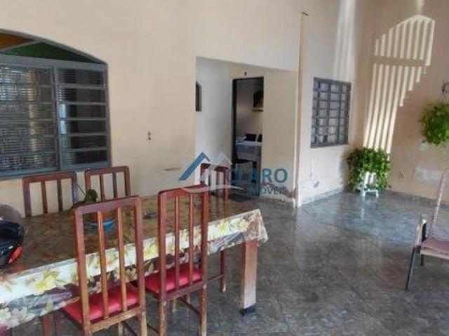 Casa para venda em Parque Residencial Jardim Araruna de 186.00m² com 3 Quartos, 1 Suite e 4 Garagens