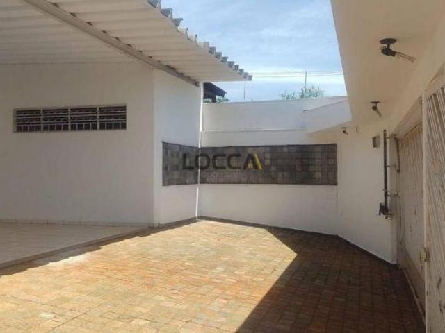 Casa para venda em Parque Residencial Lagoinha de 218.00m² com 3 Quartos, 2 Suites e 4 Garagens