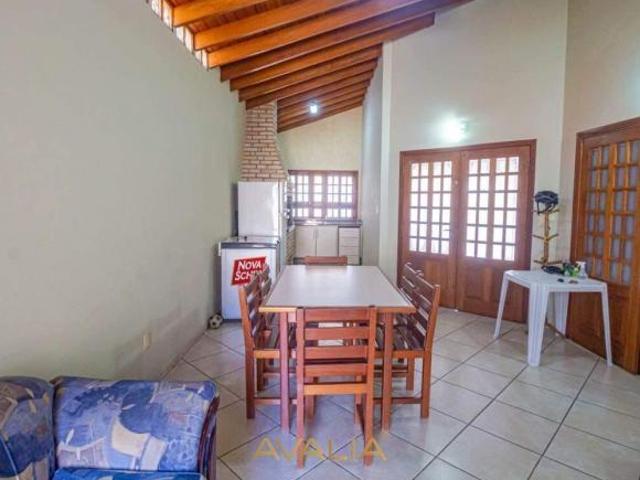 Casa para venda em Parque Residencial Presidente Médici de 275.00m² com 4 Quartos, 2 Suites e 3 Gara