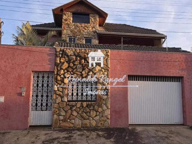 Casa para venda em Parque Residencial Presidente Médici de 234.74m² com 4 Quartos, 2 Suites e 4 Gara