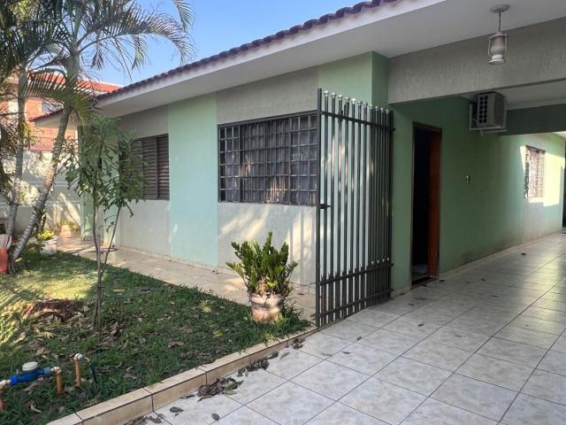 Casa para venda em Parque Residencial Quebec em Maringá Paraná de 156.00m² com 3 Quartos, 1 Suíte e 6 Garagens