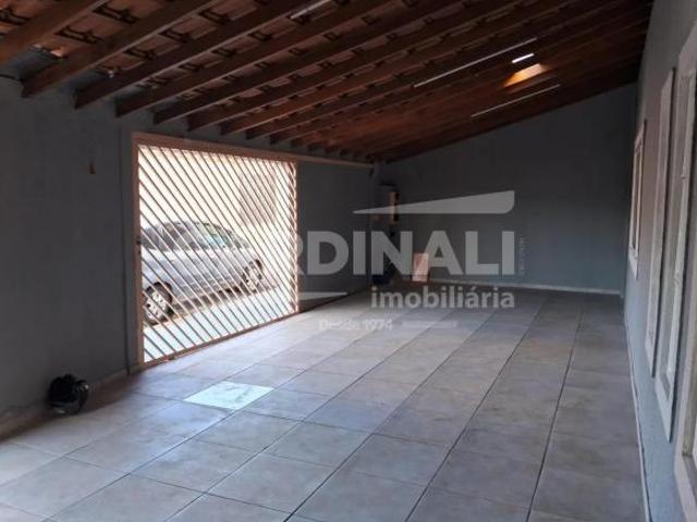 Casa para venda em Parque Residencial Vale Do Sol de 305.00m² com 2 Quartos, 1 Suite e 3 Garagens