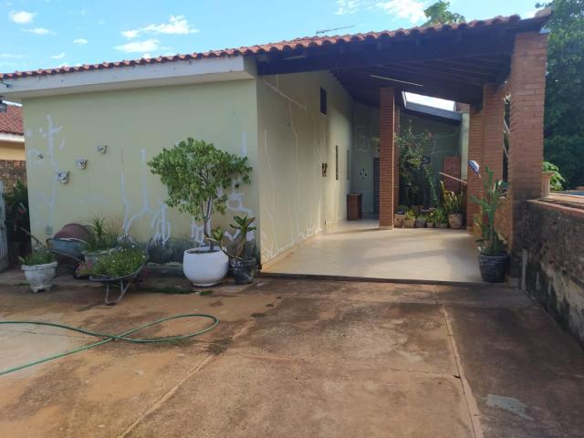 Casa para venda em Parque Residencial Vale Do Sol em Araraquara São Paulo de 143.00m² com 2 Quartos, 1 Suíte e 5 Garagens