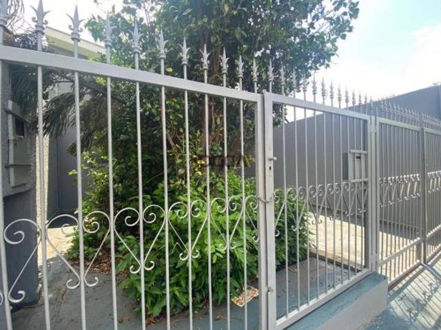 Casa para venda em Parque Ribeirão Preto de 128.00m² com 3 Quartos, 1 Suite e 2 Garagens