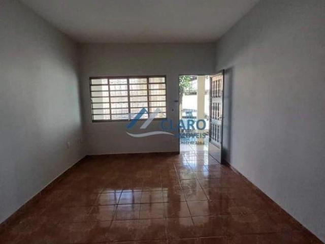 Casa para venda em Parque São Cristóvão de 100.00m² com 2 Quartos e 2 Garagens