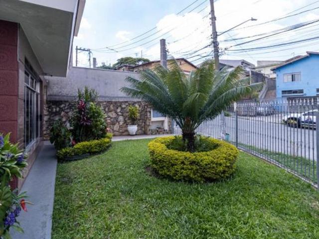 Casa para venda em Parque São Domingos com 3 quartos, sendo 1 suíte, 246m²