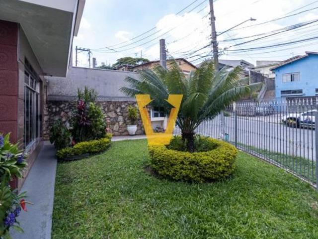 Casa para venda em Parque São Domingos com 3 quartos, sendo 1 suíte, 246m²