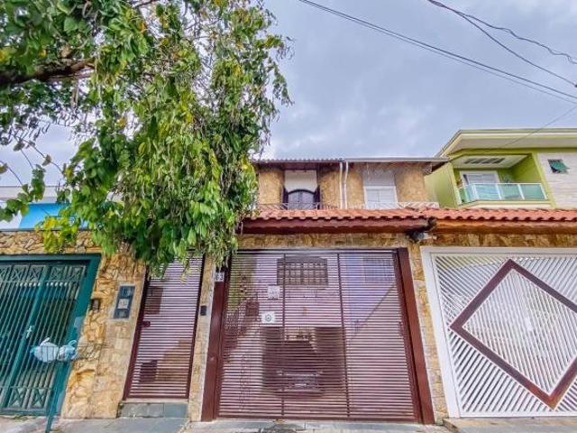 Casa para venda em Parque São Domingos com 3 quartos, sendo 3 suítes, 222m²