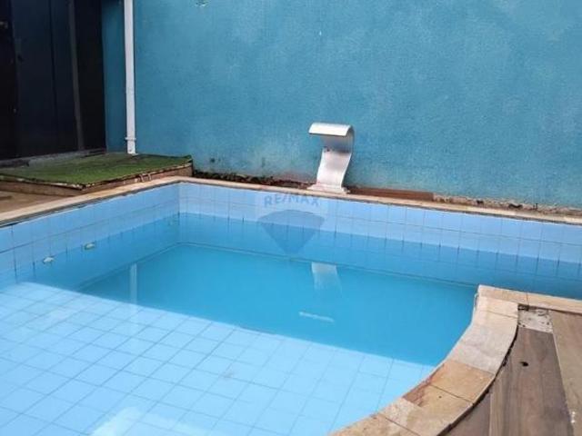 Casa para venda em Parque São Francisco de 273.00m² com 4 Quartos, 1 Suite e 2 Garagens