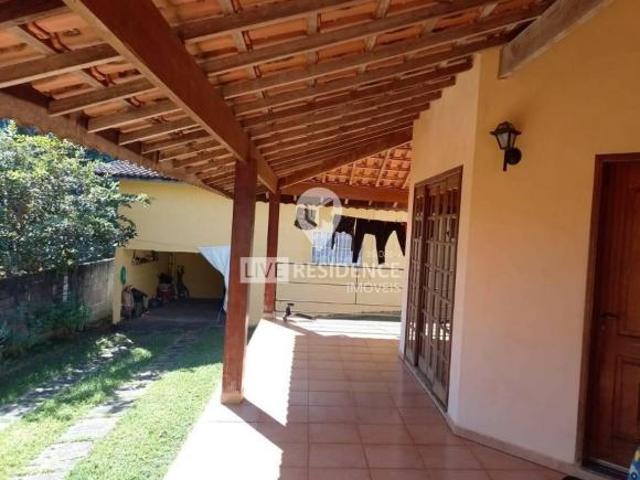 Casa para venda em Parque São Gabriel de 252.00m² com 2 Quartos, 1 Suite e 4 Garagens