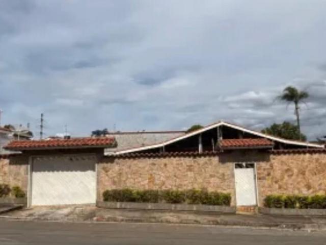 Casa para venda em Parque São Luiz em Jundiaí São Paulo de 404.00m² com 4 Quartos, 1 Suíte e 10 Garagens