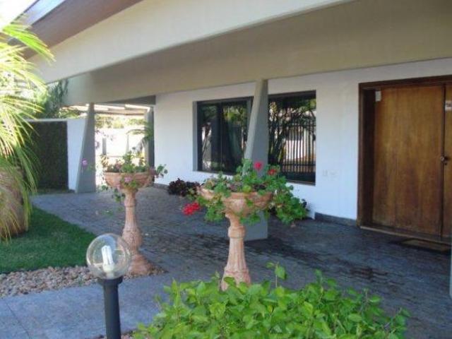 Casa para venda em Parque Santa Monica de 1200.00m² com 5 Quartos, 5 Suites e 15 Garagens