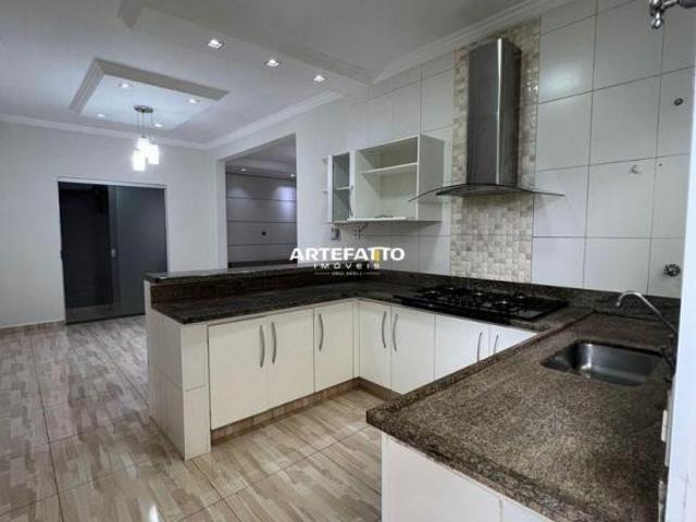 Casa para venda em Parque Santa Adélia de 220.00m² com 3 Quartos, 1 Suite e 3 Garagens