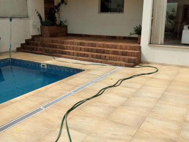 Casa para venda em Parque Santa Cecília de 209.00m² com 2 Quartos, 1 Suite e 4 Garagens