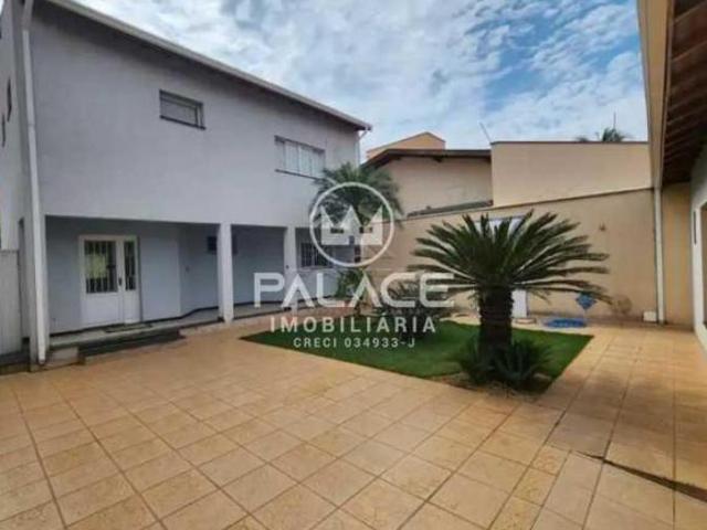 Casa para venda em Parque Santa Cecília de 200.00m² com 2 Quartos, 1 Suite e 4 Garagens