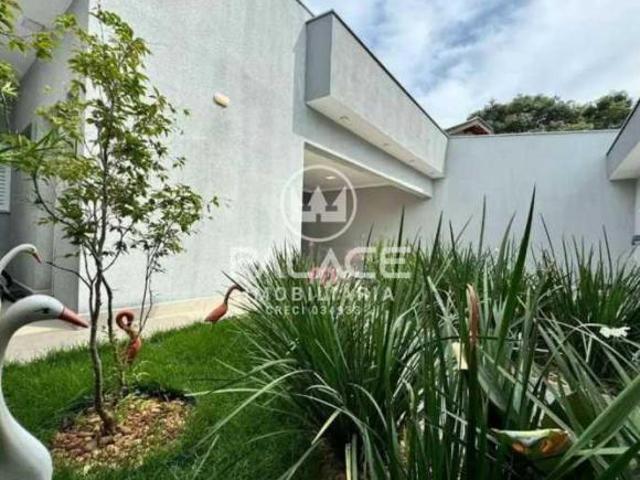 Casa para venda em Parque Santa Cecília de 214.00m² com 1 Quarto, 2 Suites e 5 Garagens