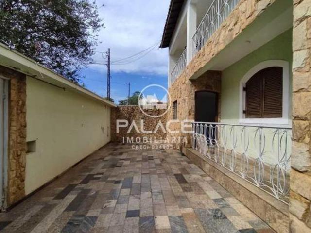 Casa para venda em Parque Santa Cecília de 377.00m² com 5 Quartos, 1 Suite e 4 Garagens