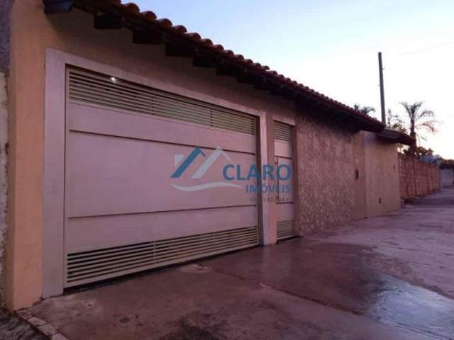 Casa para venda em Parque Santa Edwiges de 150.00m² com 3 Quartos, 1 Suite e 2 Garagens