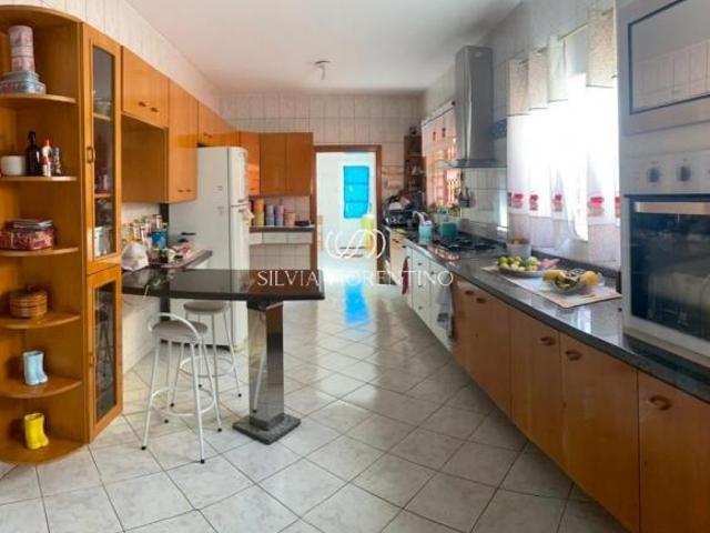 Casa para venda em Parque Santo Antônio de 500.00m² com 3 Quartos, 3 Suites e 4 Garagens