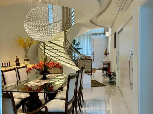 Casa para venda em Parque Sisi de 260.00m² com 3 Quartos e 3 Suites