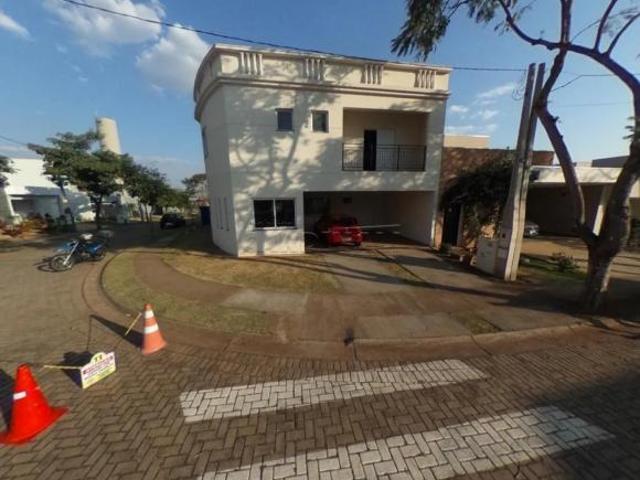 Casa para venda em Parque Sisi de 298.00m² com 4 Quartos, 2 Suites e 2 Garagens