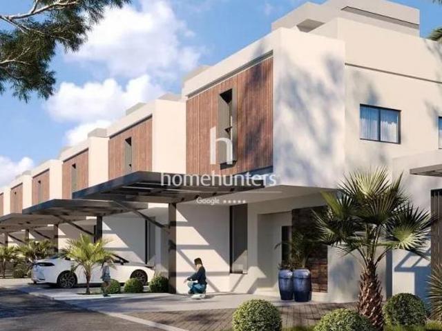 Casa para venda em Parque Taquaral de 232.00m² com 3 Quartos, 3 Suites e 2 Garagens