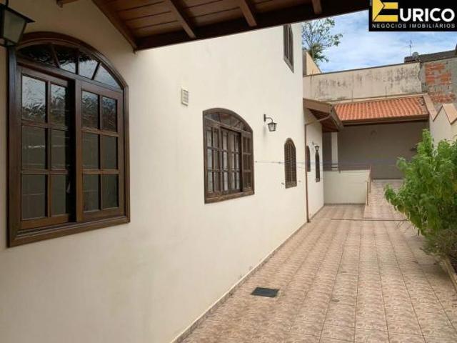 Casa para venda em PARQUE TERRANOVA de 424.00m² com 5 Quartos, 1 Suite e 4 Garagens