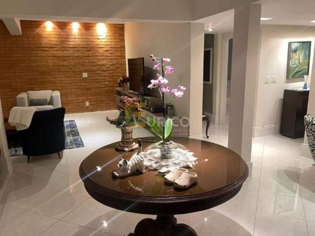Casa para venda em PARQUE TERRANOVA de 460.00m² com 4 Quartos, 4 Suites e 4 Garagens