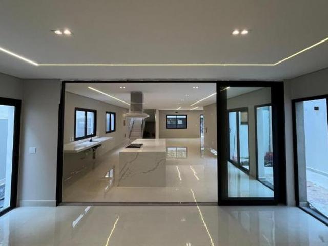 Casa para venda em Parque Três Meninos de 322.70m² com 3 Quartos, 3 Suites e 4 Garagens