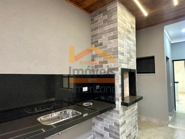 Casa para venda em Parque Universitário de 120.00m² com 3 Quartos, 1 Suite e 2 Garagens
