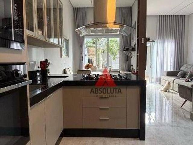 Casa para venda em Parque Universitário de 120.00m² com 2 Quartos, 1 Suite e 2 Garagens