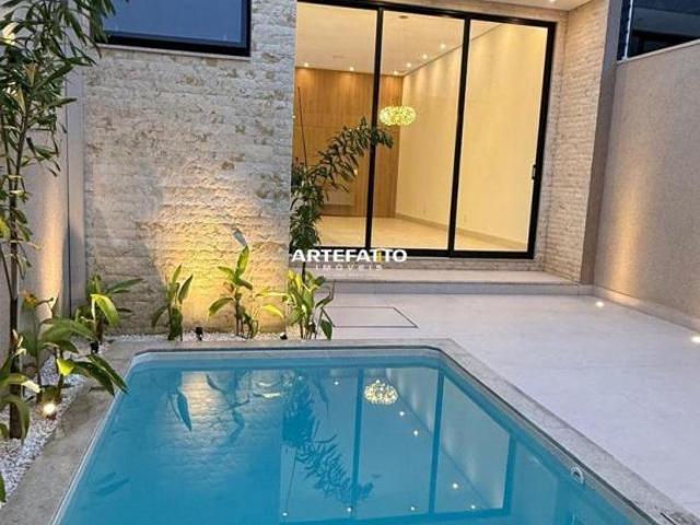 Casa para venda em Parque Universitário de 153.00m² com 3 Quartos, 3 Suites e 2 Garagens