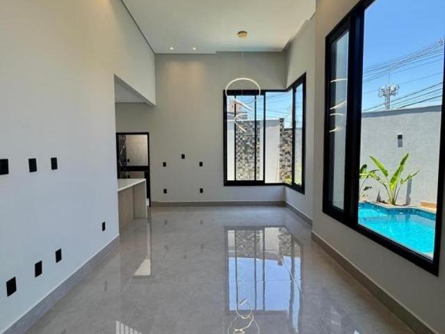 Casa para venda em Parque Universitário de 170.00m² com 3 Quartos, 1 Suite e 2 Garagens