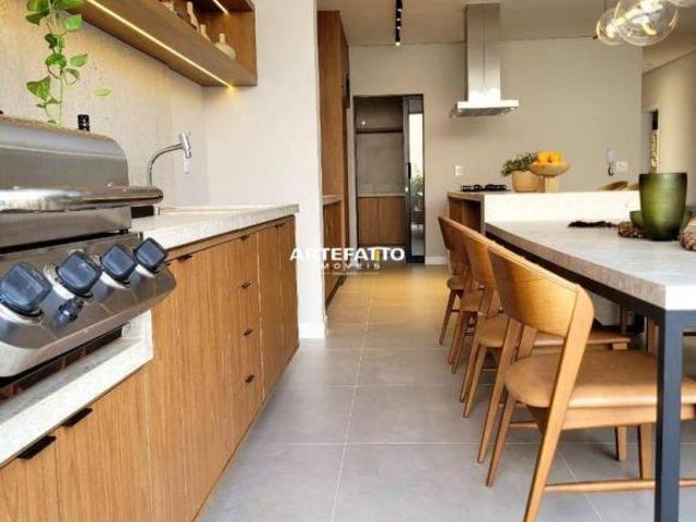 Casa para venda em Parque Universitário de 300.00m² com 4 Quartos, 4 Suites e 4 Garagens